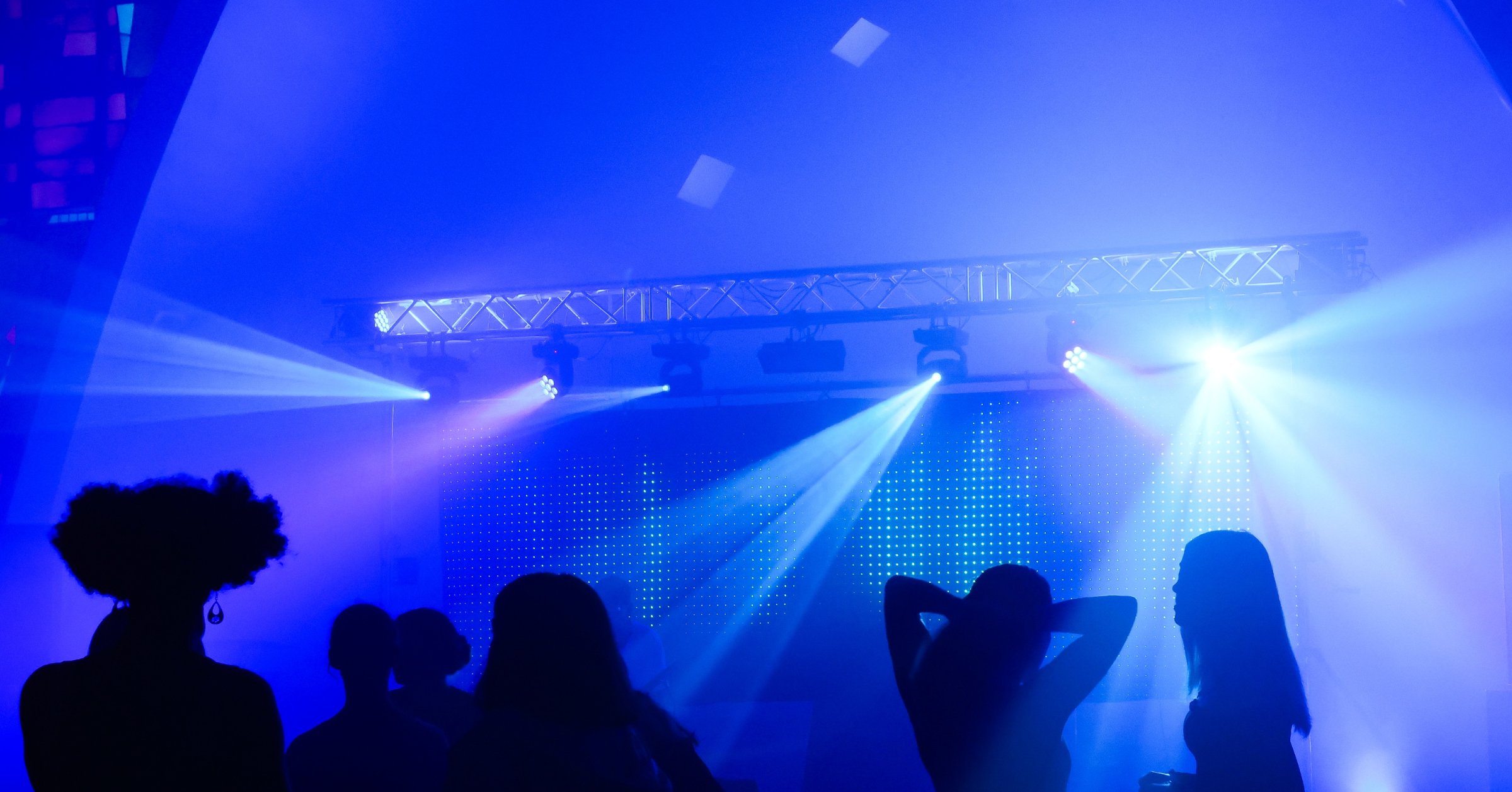 Zwischen Party und Spiritualität
